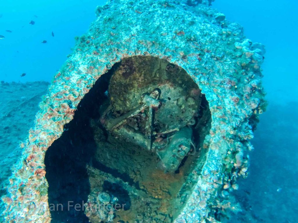 Wreckdiving: HMS Stubborn – A Submarine Wreck Deep Down Under A Choppy ...
